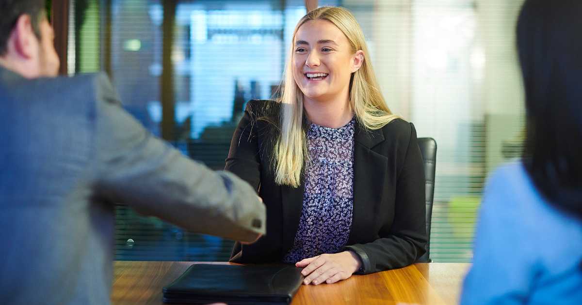 Self-employed professionals in paid employment | KVK