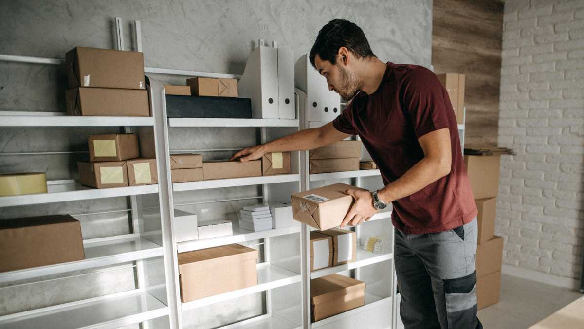 How to start a parcel pick-up point | KVK